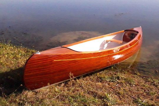 MV Boat, un astillero insólito que ofrece una canoa de 3,70 m