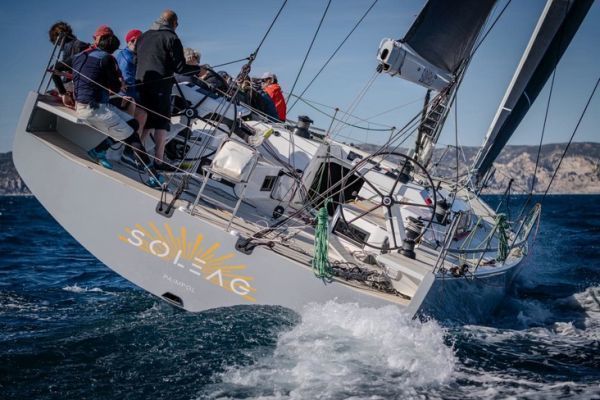 Ice 53 ST: un pura sangre italiano que hace pequeñas concesiones al crucero